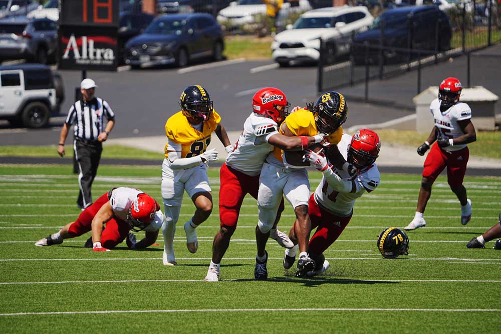 Apaches, Cards tangle in 100th meeting | Tyler Morning Telegraph