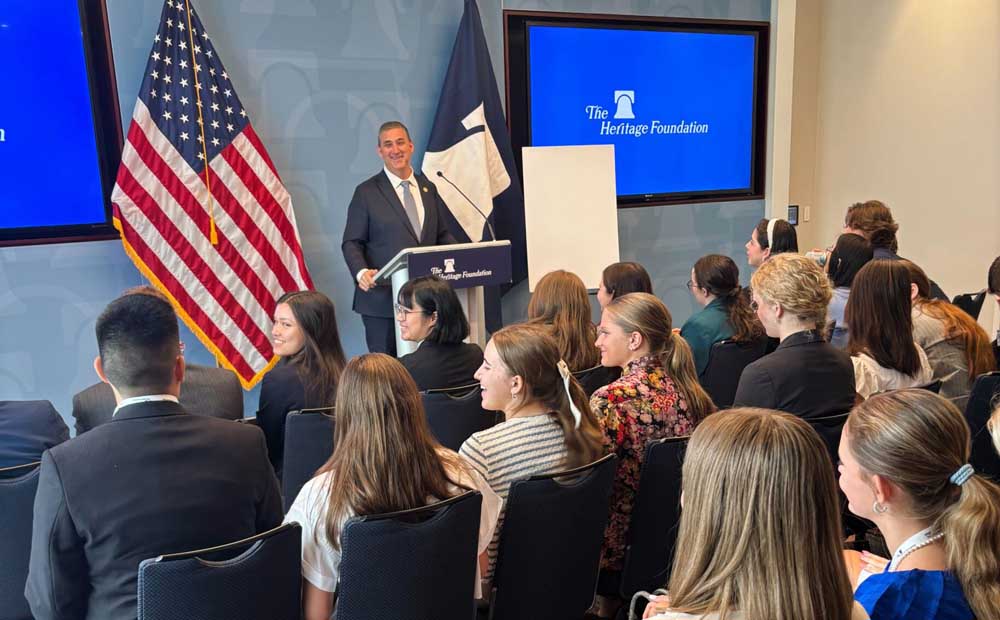 U.S. Rep. Moran speaks at Heritage High School Fellowship Program ...