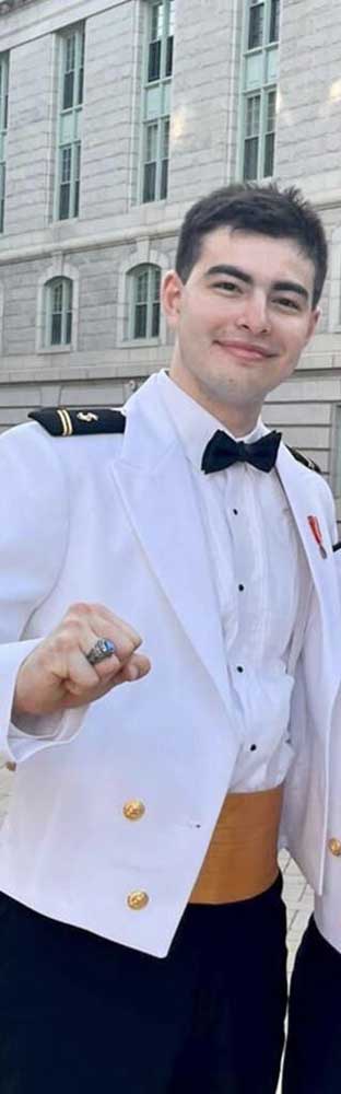 Tyler native succeeds at U.S. Naval Academy to become its first blind ...