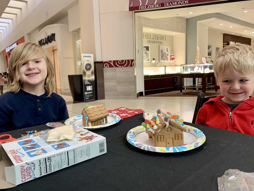 Santa helps families celebrate the season at Broadway Square Mall ...