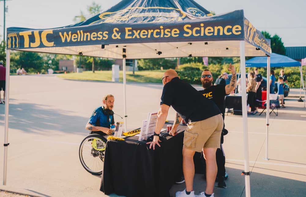 Kendra Scott and APEC in Tyler team up to benefit adaptive athletes ...