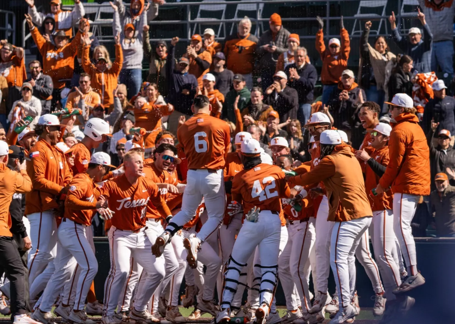 Texas sweeps No. 3 Georgia in Austin | Tyler Morning Telegraph