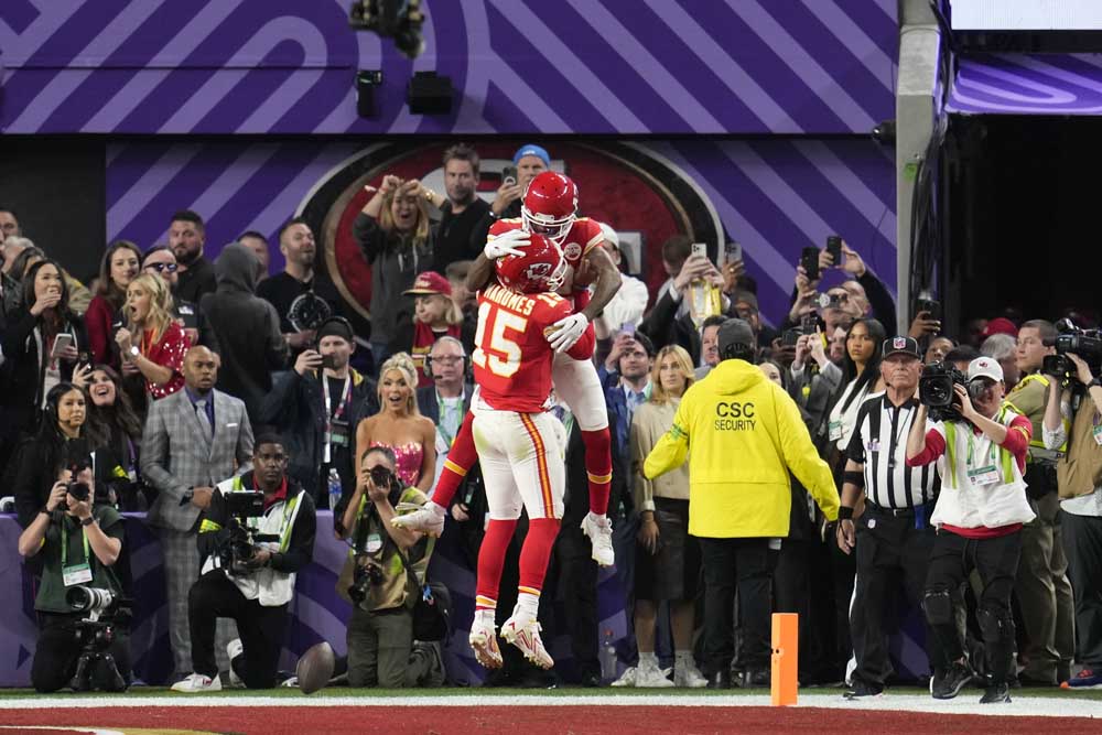 Mahomes Magic: Whitehouse legend leads Chiefs to back-to-back ...