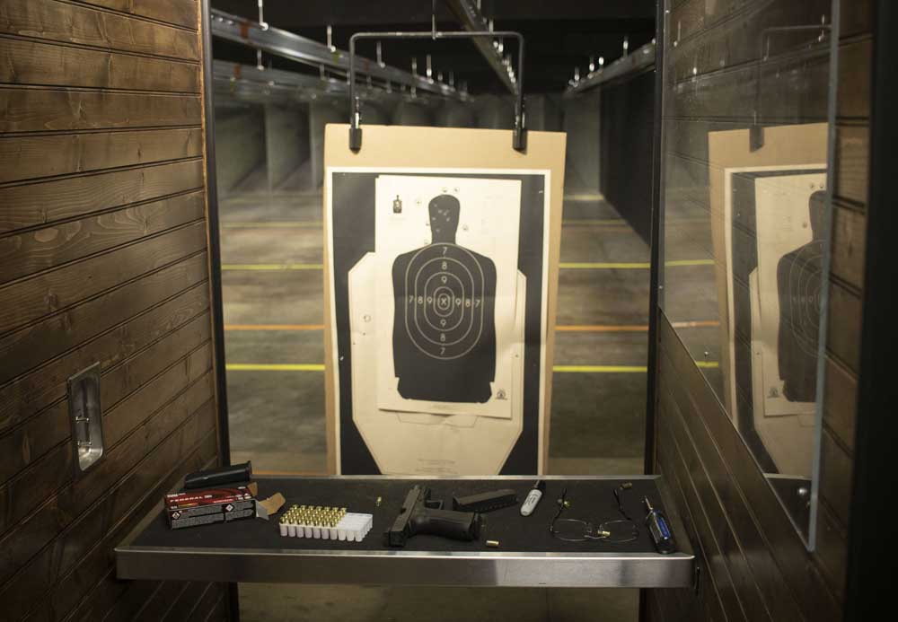 Vault Arms offers free basic handgun fundamental courses for teachers ...