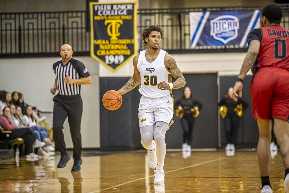 Navarro holds off Apaches, 76-71 | Tyler Morning Telegraph