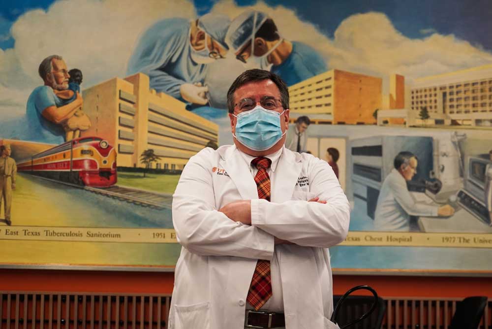 El Dr. Jeffrey Levin celebra tres décadas de servicio y una vida de ...