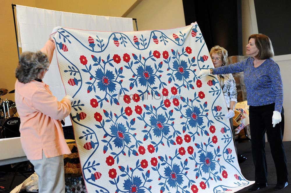Not Your Grandmother’s Quilt: The exhibit emphasizes new techniques ...