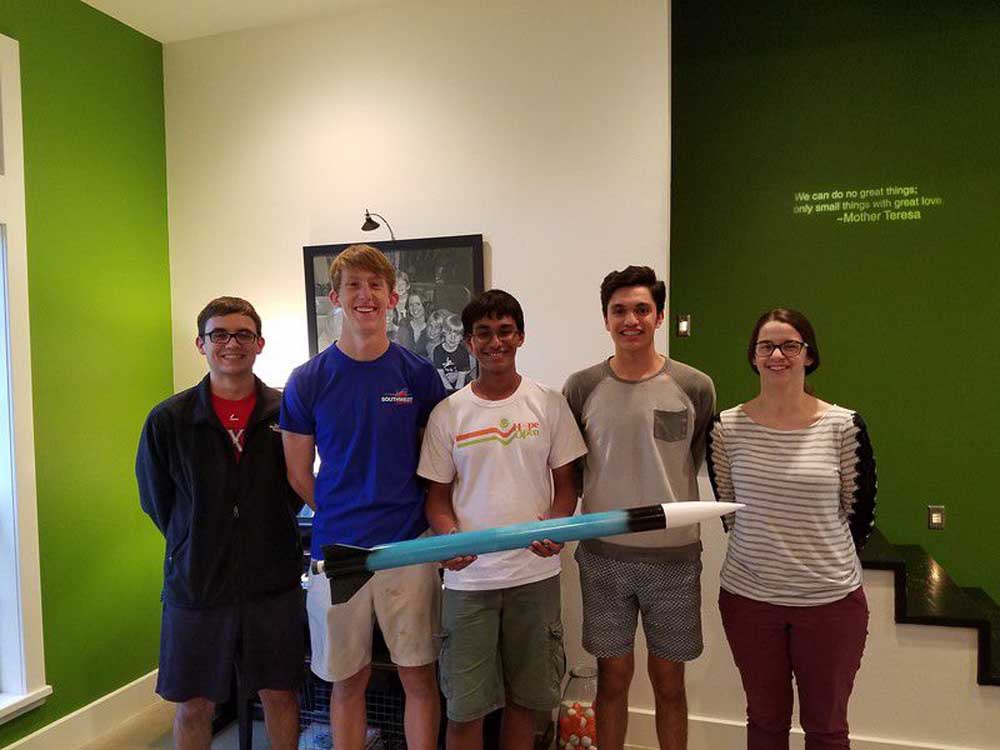 Robert E. Lee Rocketry Team builds rockets for competition | Tyler ...