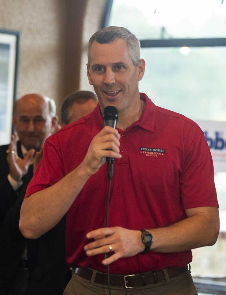 Gov. Abbott, other leaders call jailing of Dallas salon owner ...