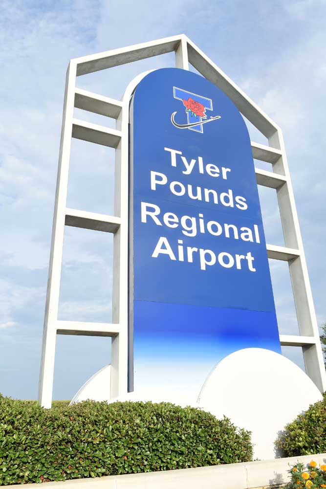 Tyler Pounds Regional Airport temporarily closed for de-icing | Tyler ...