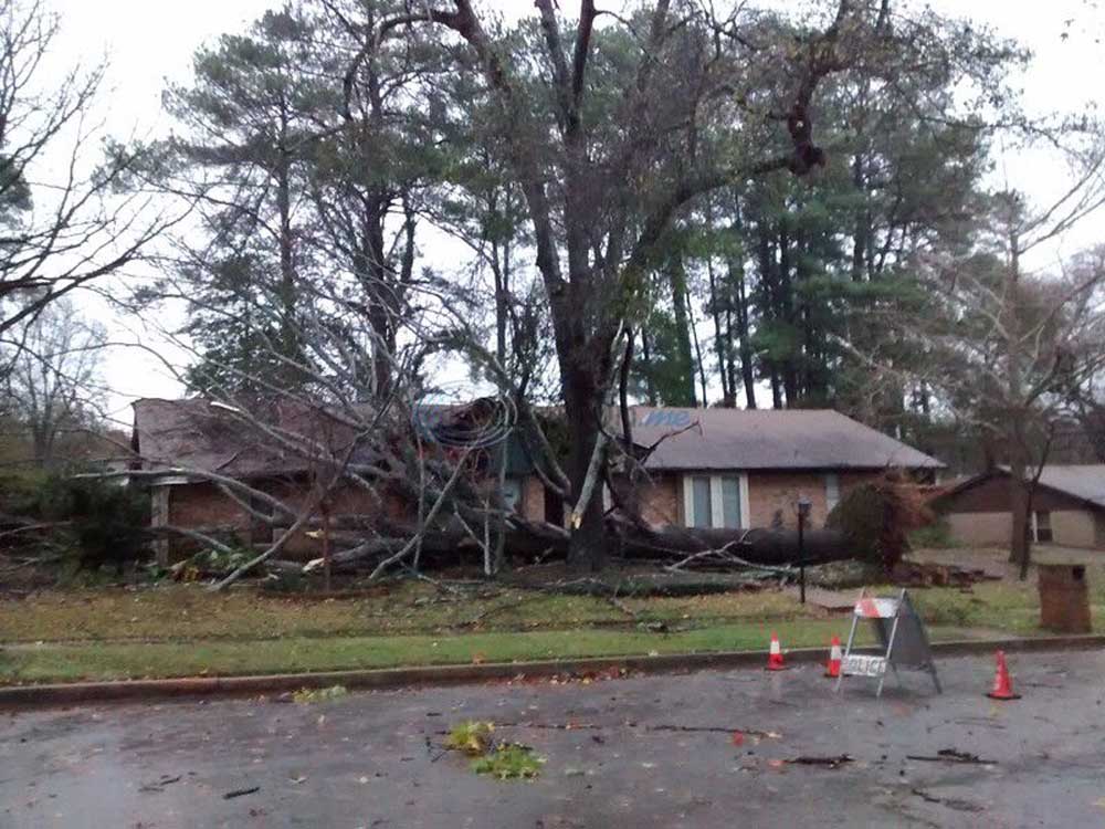 WEATHER ALERT: Sunday storm causes damage in Tyler; area under flood ...