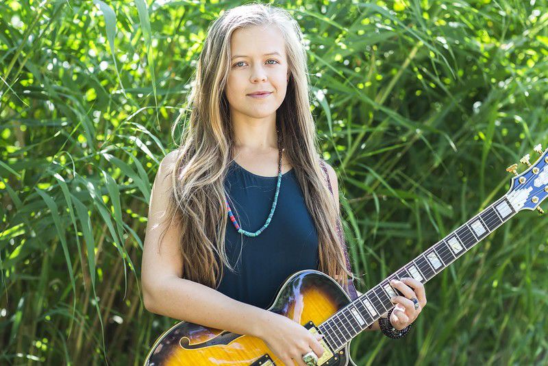 Emily Elbert uses her jazz/folk fusion to connect with audiences and ...