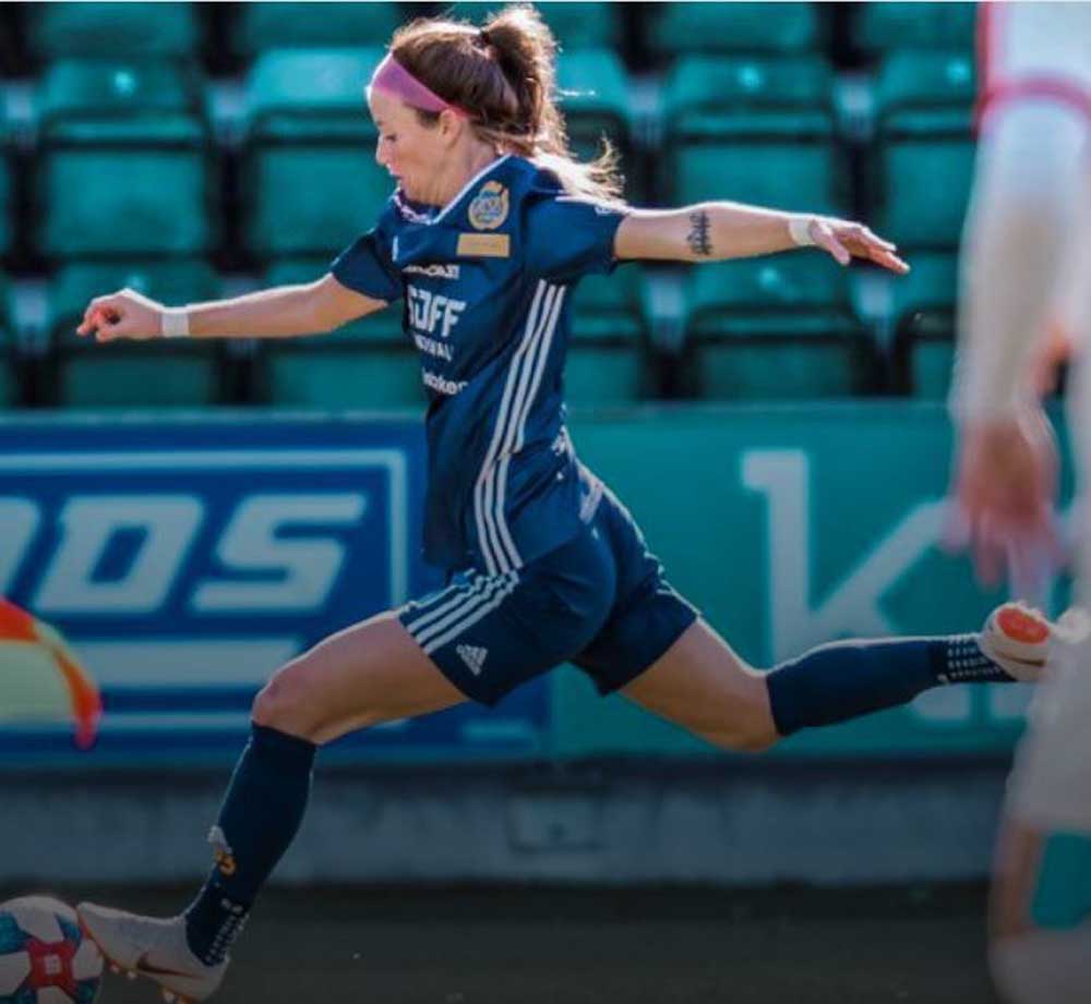 Former UT Tyler, Whitehouse soccer standout Chestley Strother signs ...