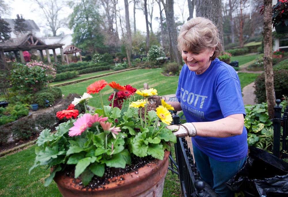 Guy and Joan Pyron give back with house and garden tours | Tyler ...