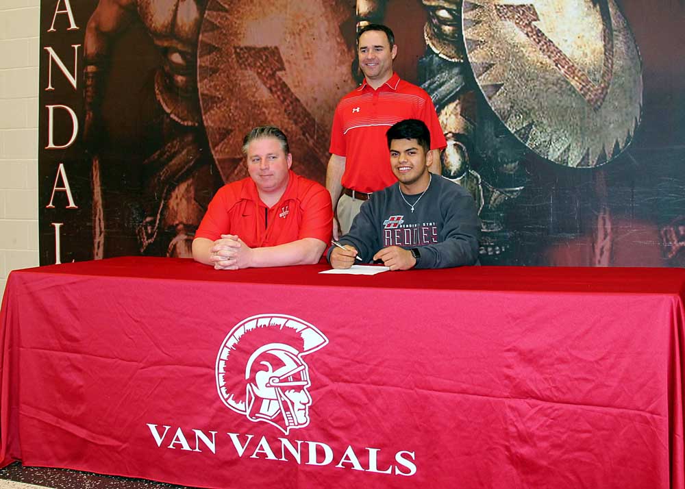 Van’s AJ Zarate signs with Henderson State | Tyler Morning Telegraph
