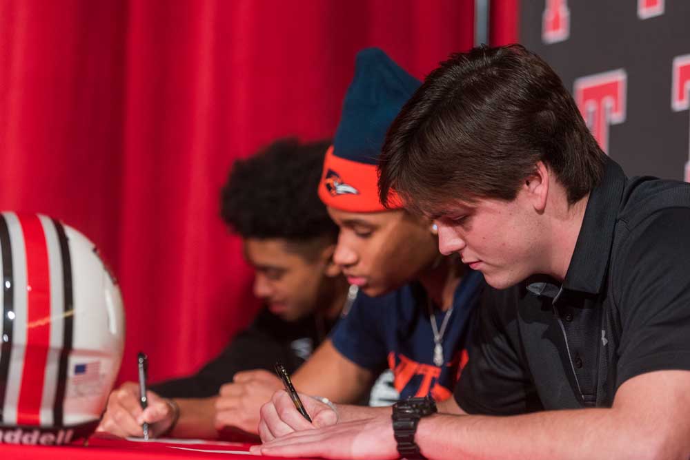 Tyler Lee duo of Jamal Ligon, Elliott Davison sign with schools in San ...