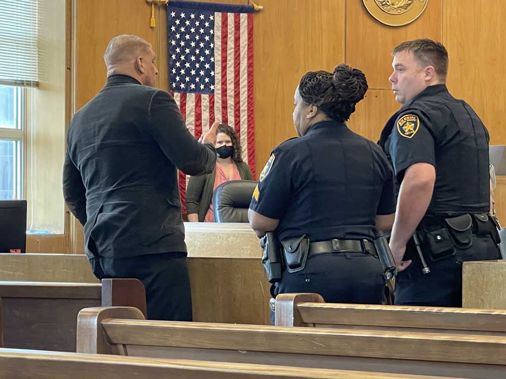 Trial of Smith County constable accused of requesting illegal sexual ...