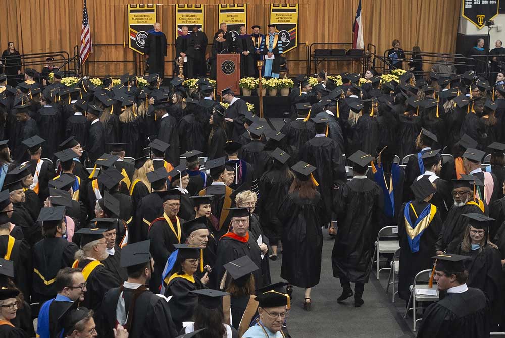 More than 600 students graduate from TJC at Fall 2018 Commencement ...