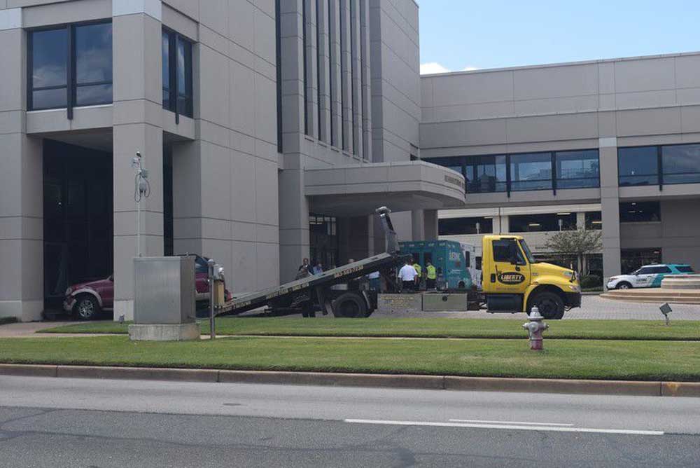 Driver crashes into ETMC Rehabilitation Center | Tyler Morning Telegraph