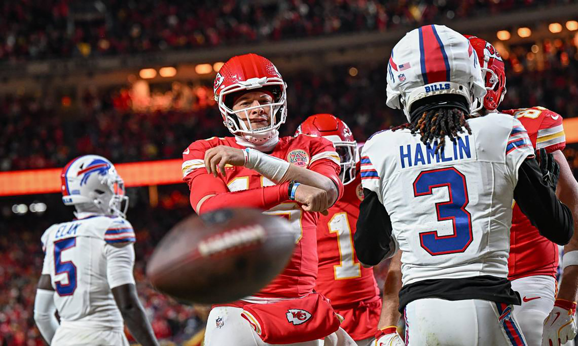 Mahomes has been the best player at Chiefs camp. Why aren’t we talking ...