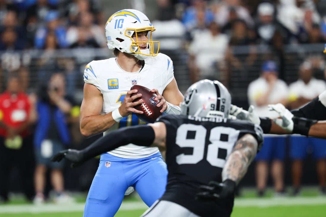 Justin Herbert, ball-hawking defense lift Chargers over Raiders | Tyler ...