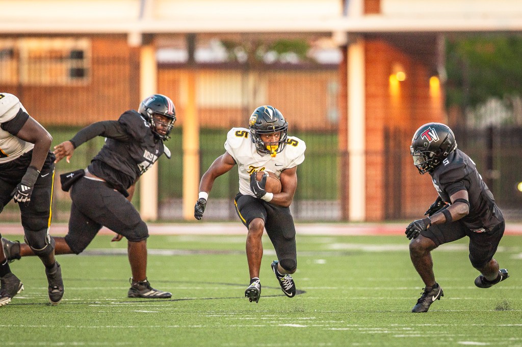 Fast Start: No. 5 Apaches roll to big win over Trinity Valley | Tyler ...