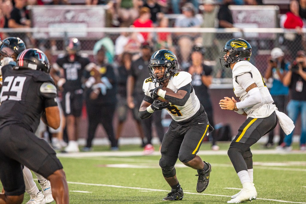 Fast Start: No. 5 Apaches roll to big win over Trinity Valley | Tyler ...