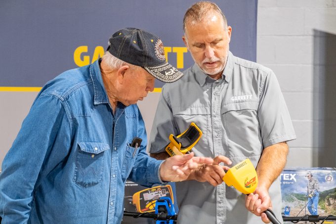 Treasure hunters dig deep at metal detecting show in East Texas | Tyler ...
