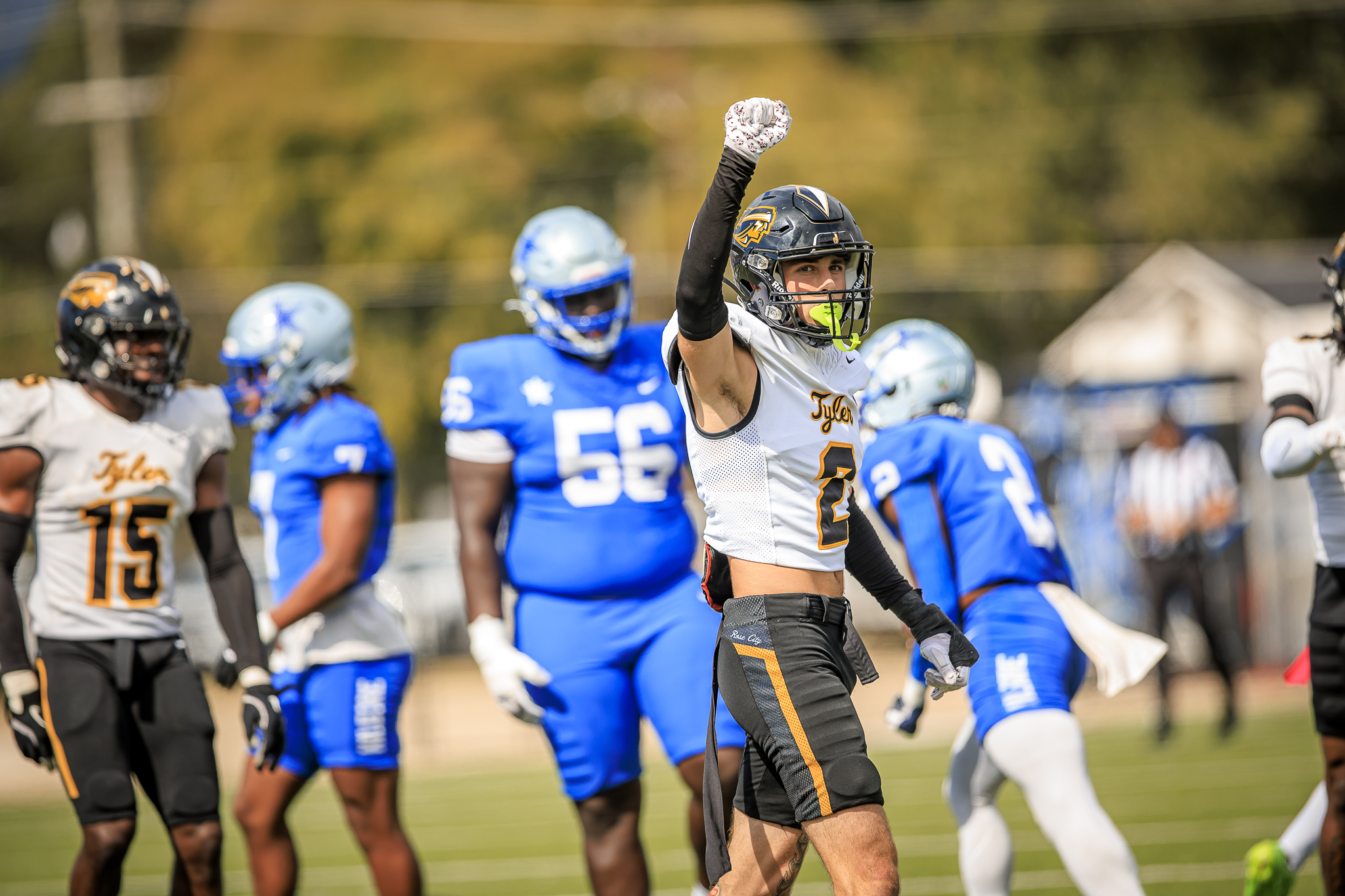 Winning Ugly: Apaches stay unbeaten with a victory over rival Kilgore ...