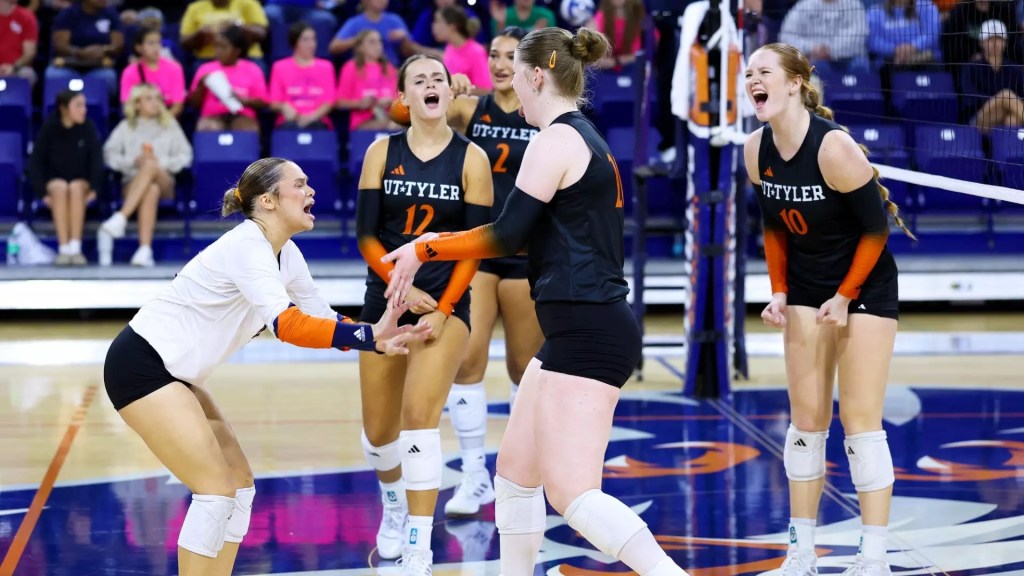 Patriot volleyball takes 3-2 win over St. Edward’s | Tyler Morning ...