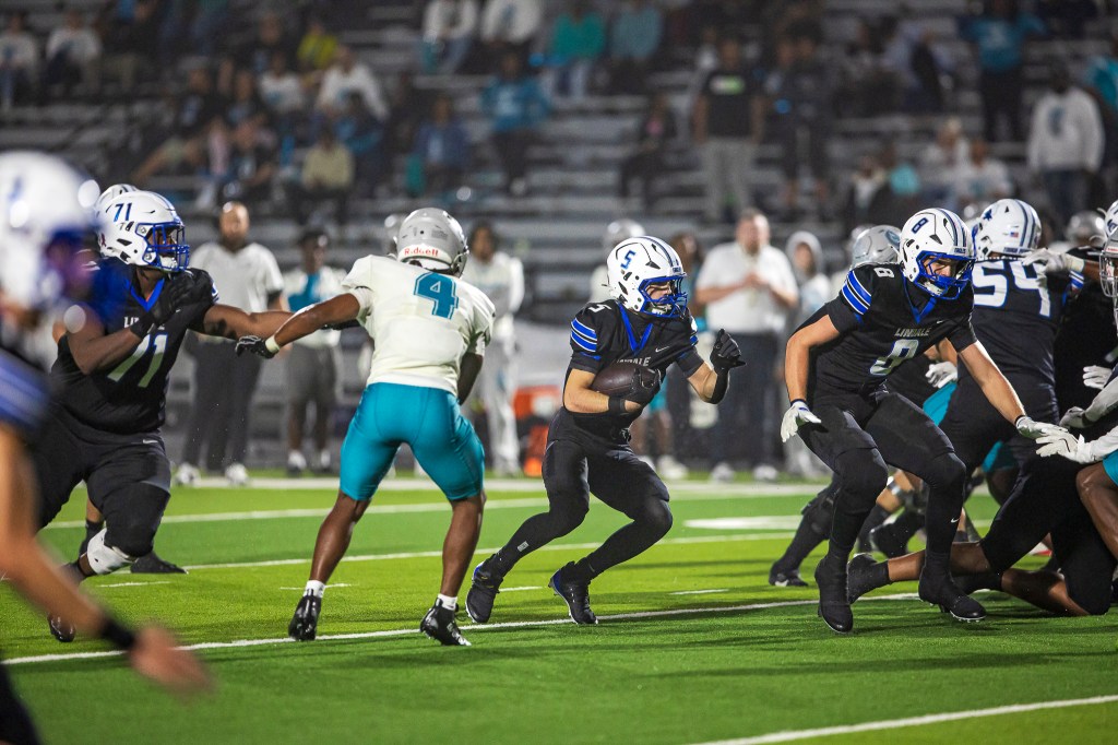 Fort Bend Crawford rallies past Lindale, 35-28 | Tyler Morning Telegraph