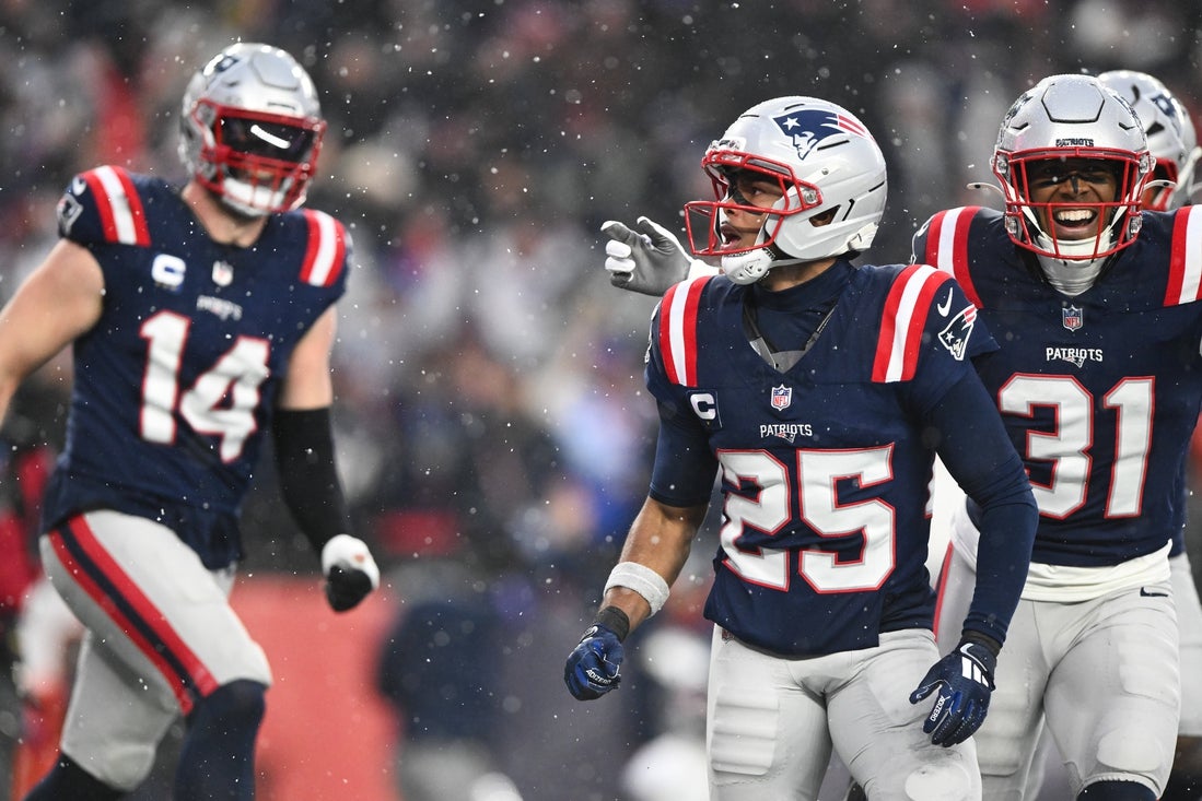 Patriots snag 4 interceptions, top Texans to reach AFC title game ...