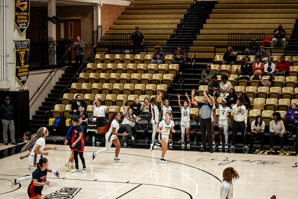 Apache Ladies roll to win over Angelina | Tyler Morning Telegraph