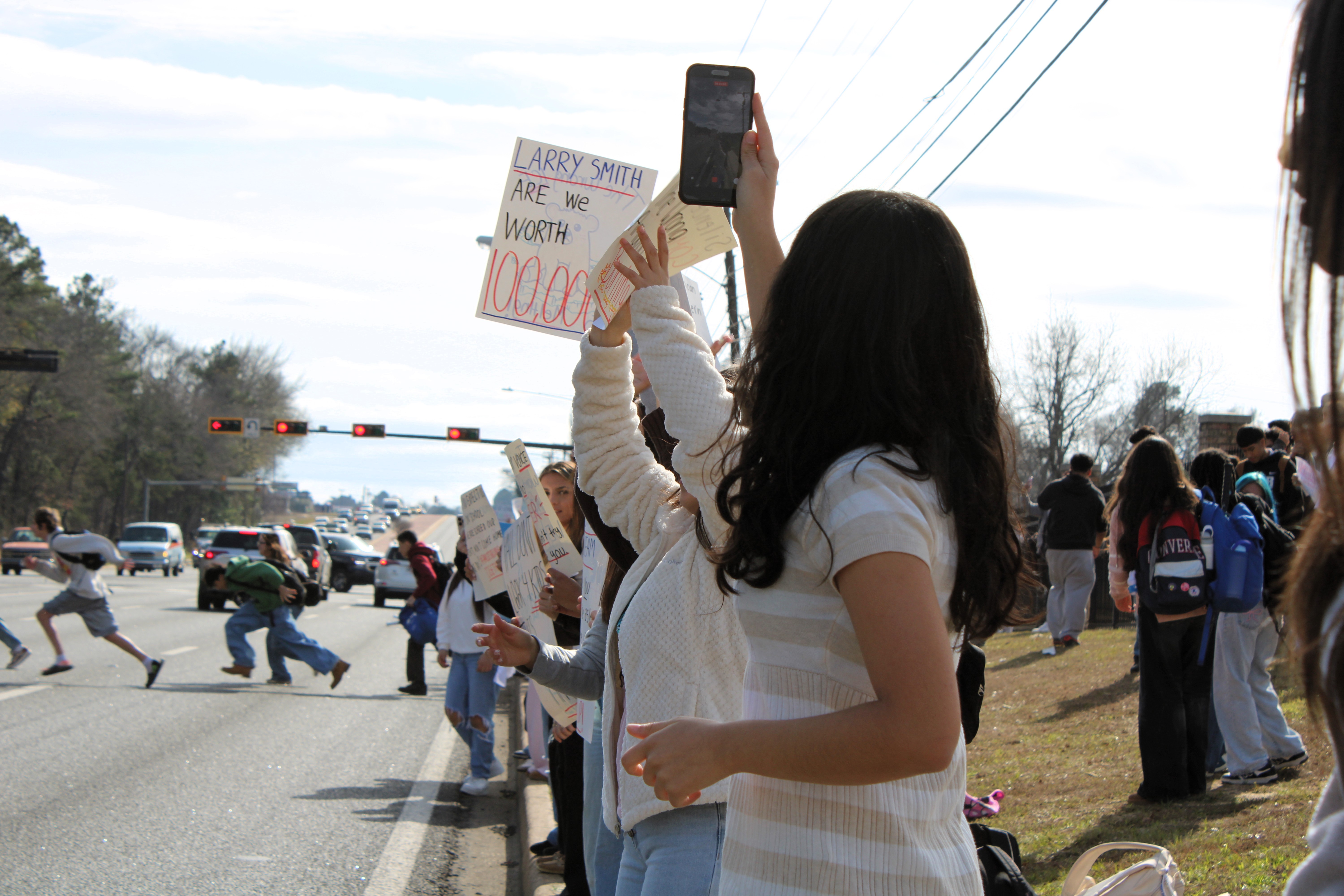 During walkout, Tyler students join with ‘collective voice’ against ICE ...